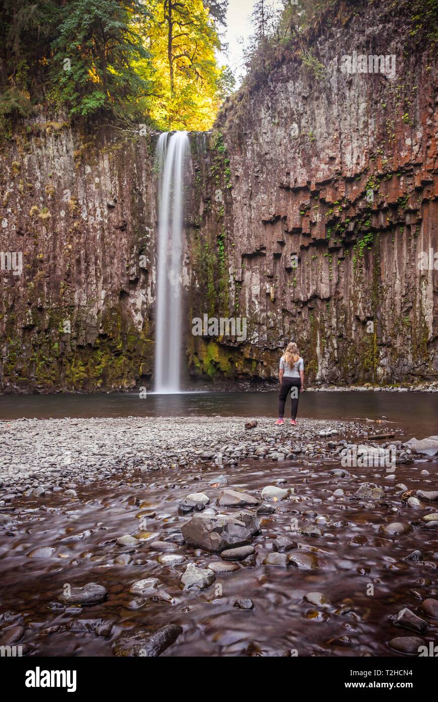 Woman at a waterfall hi-res stock photography and images - Alamy