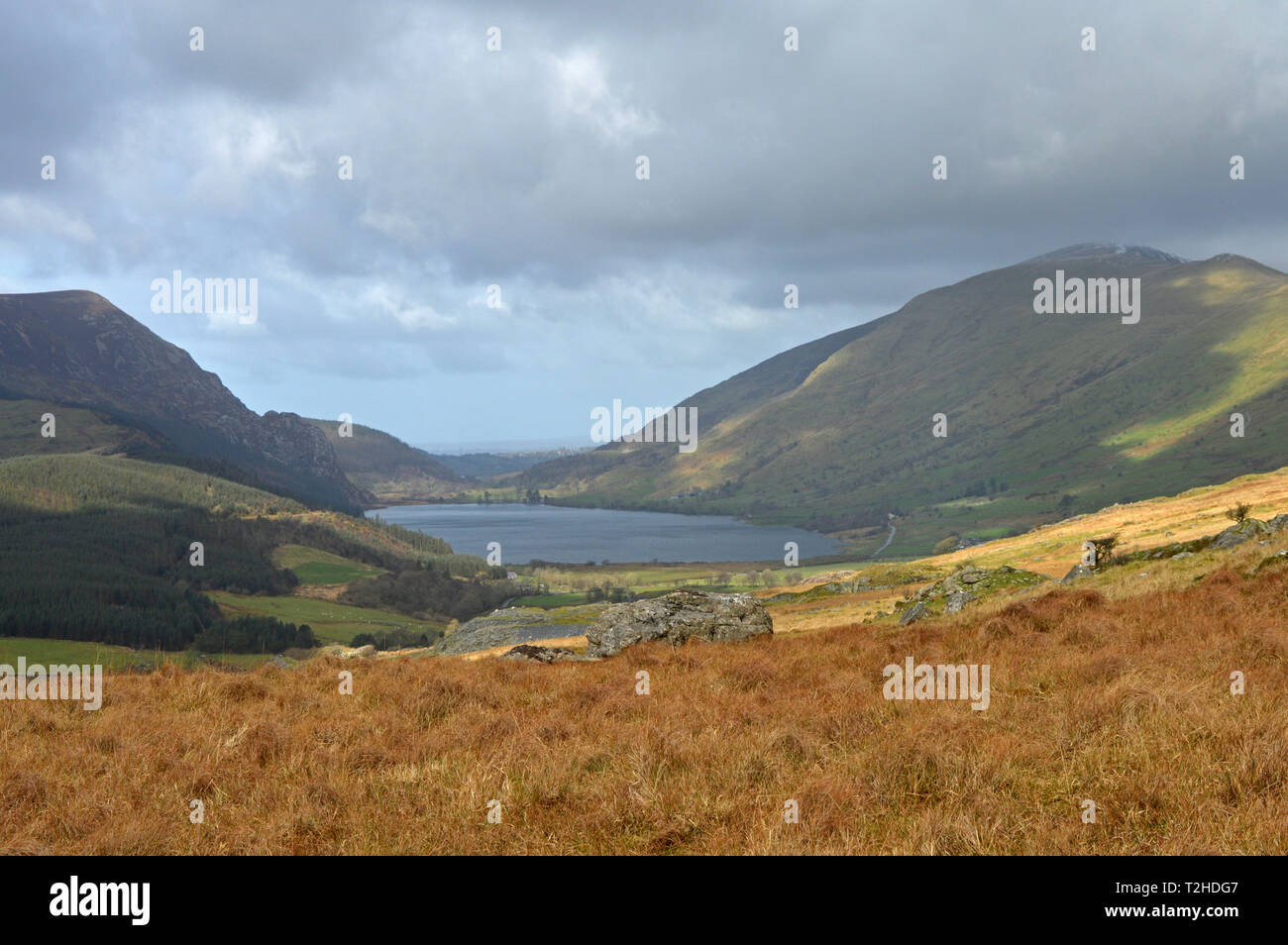 Llyn cwellyn reservoir hi-res stock photography and images - Alamy