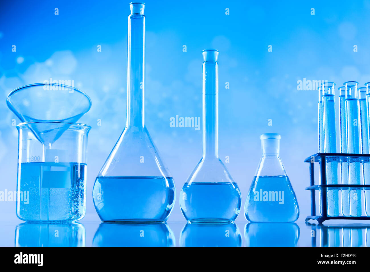 Glassware, Laboratory beakers,Science experiment Stock Photo - Alamy