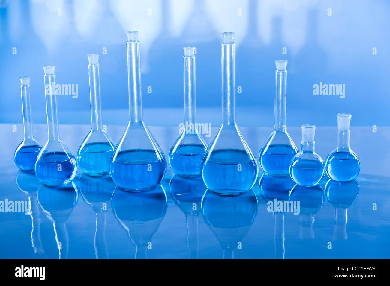 Glassware, Laboratory beakers,Science experiment Stock Photo - Alamy