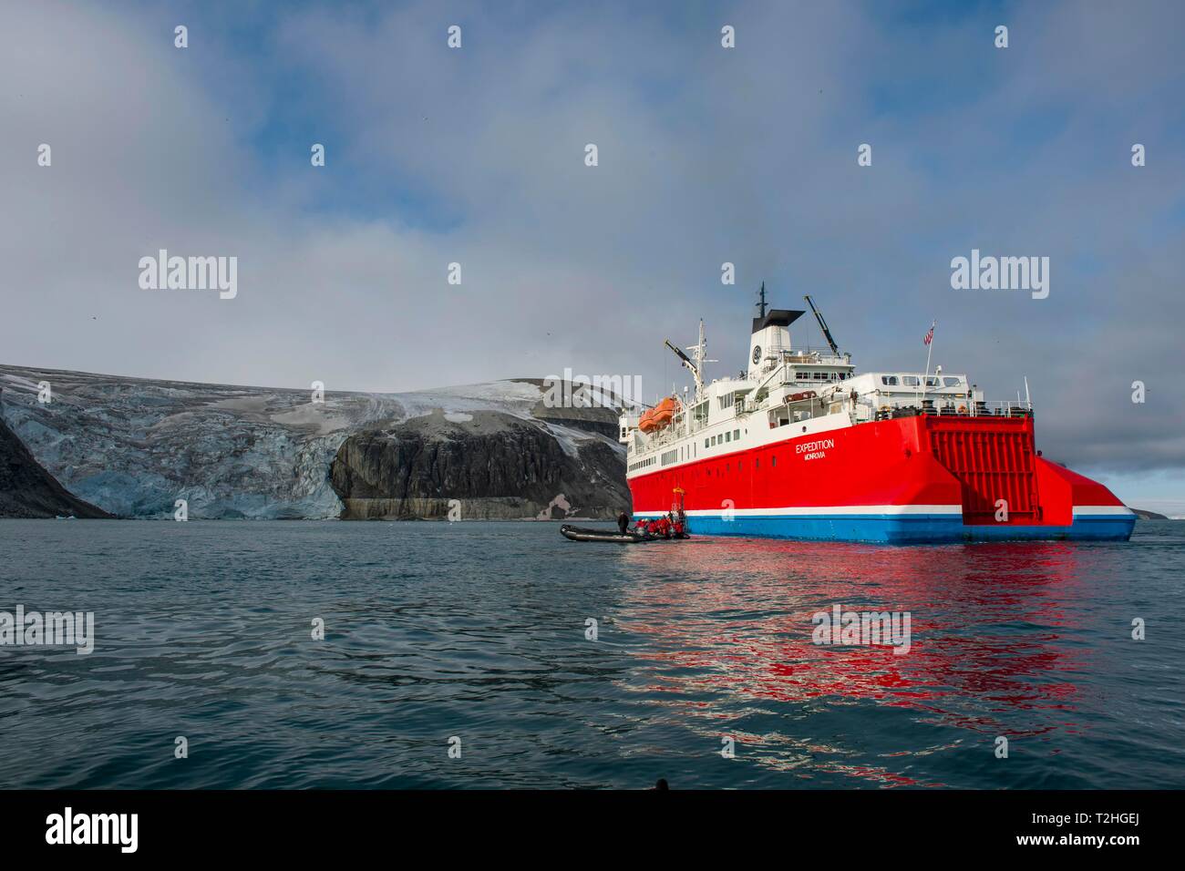 Expedition boat on Alkefjellet, Svalbard, Norway Stock Photo - Alamy
