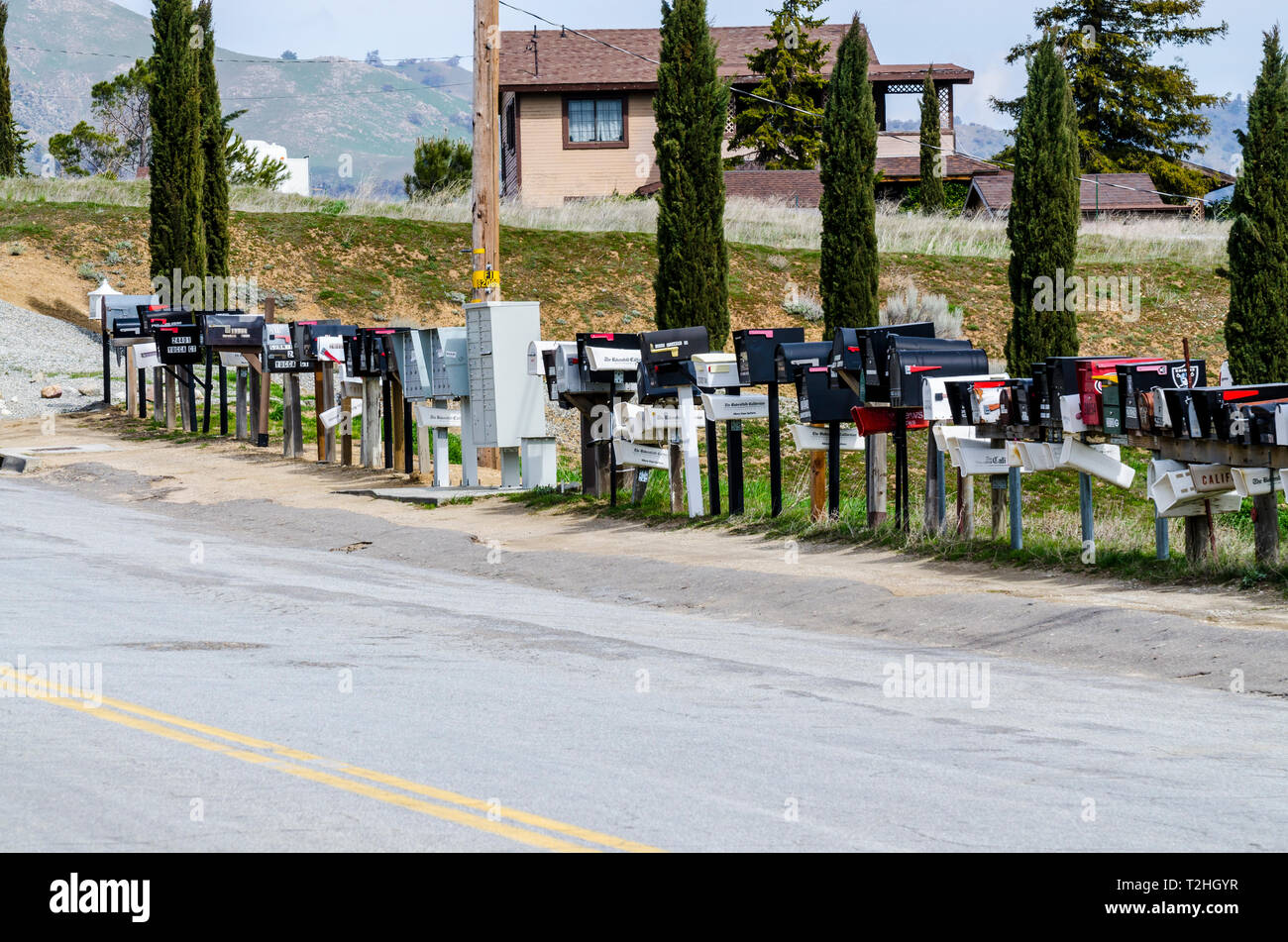 A long line of mailboxes in Tehachapi California USA Stock Photo - Alamy