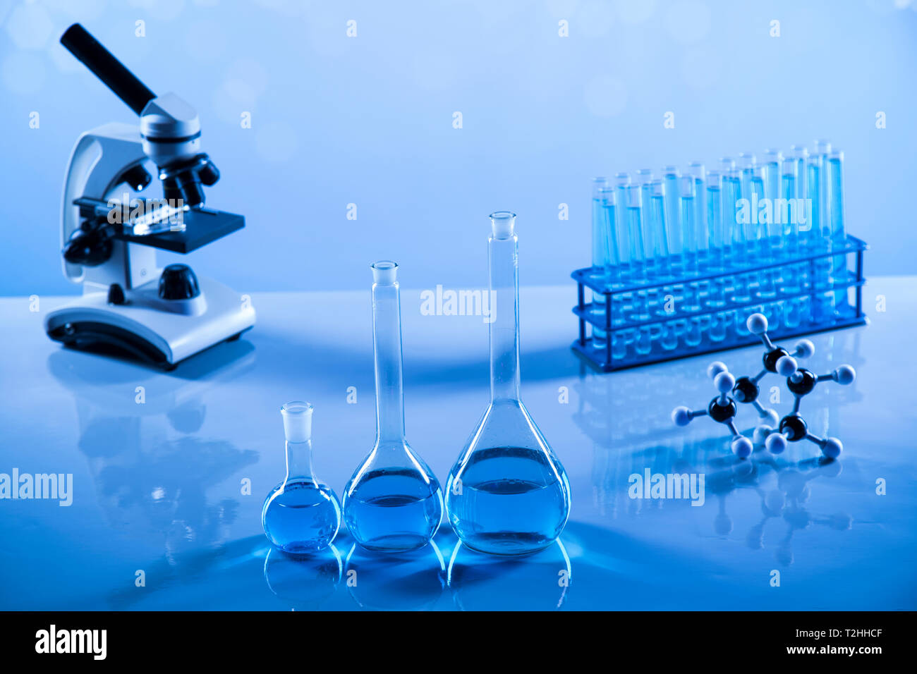 Glassware, Laboratory beakers,Science experiment Stock Photo - Alamy