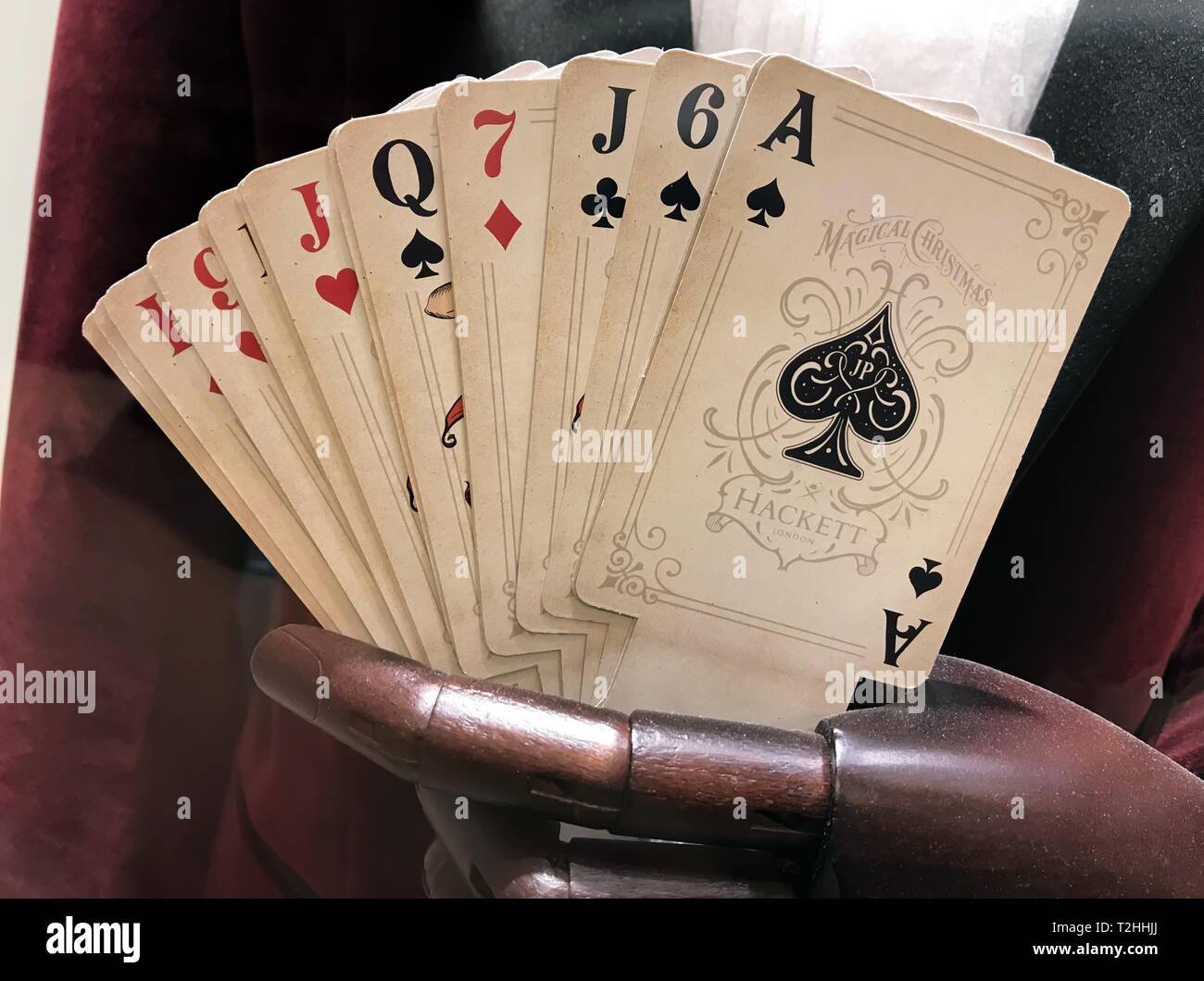 Playing cards fan hi-res stock photography and images - Alamy