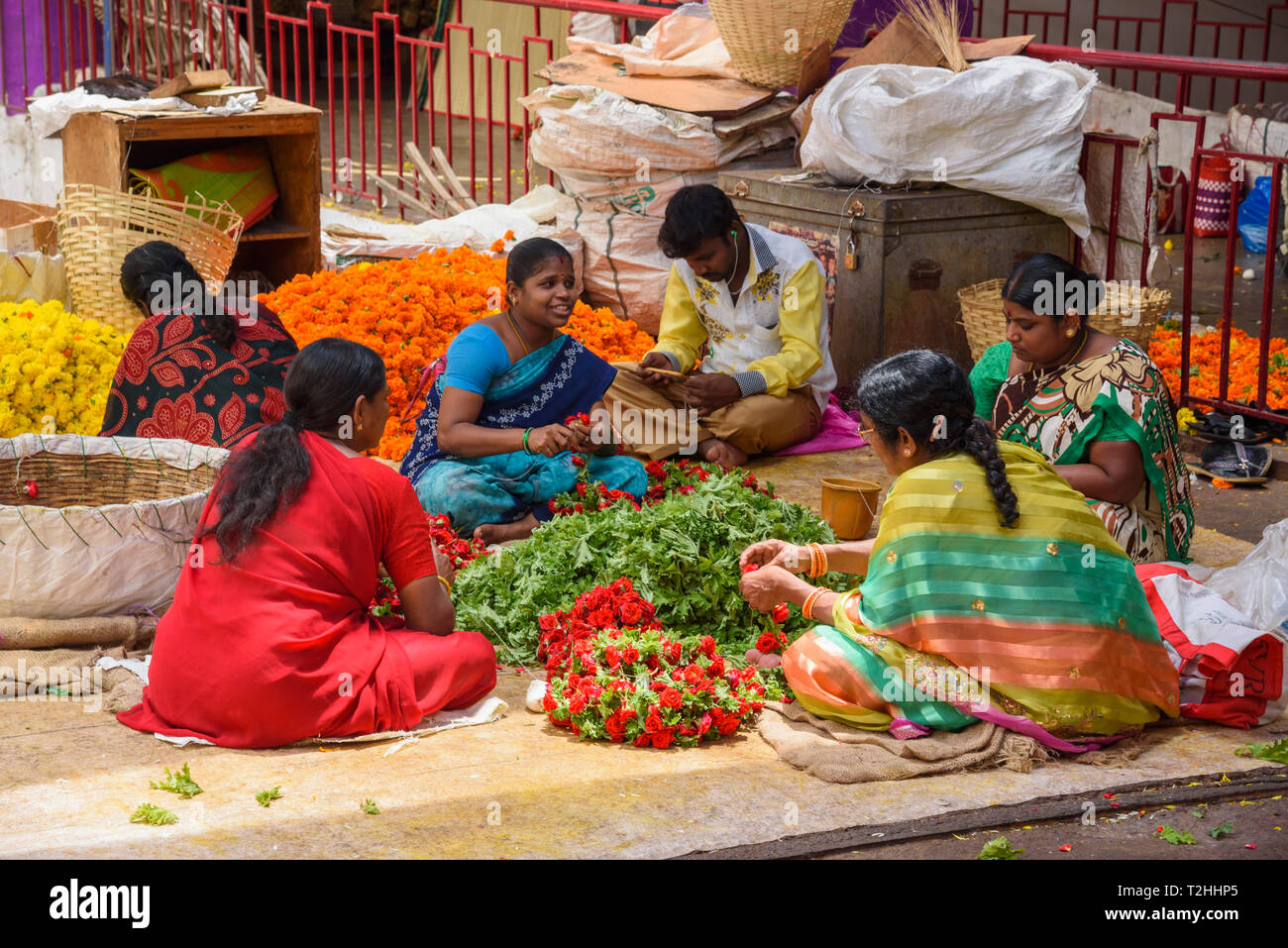Flower market k r market bangalore hi-res stock photography and images ...
