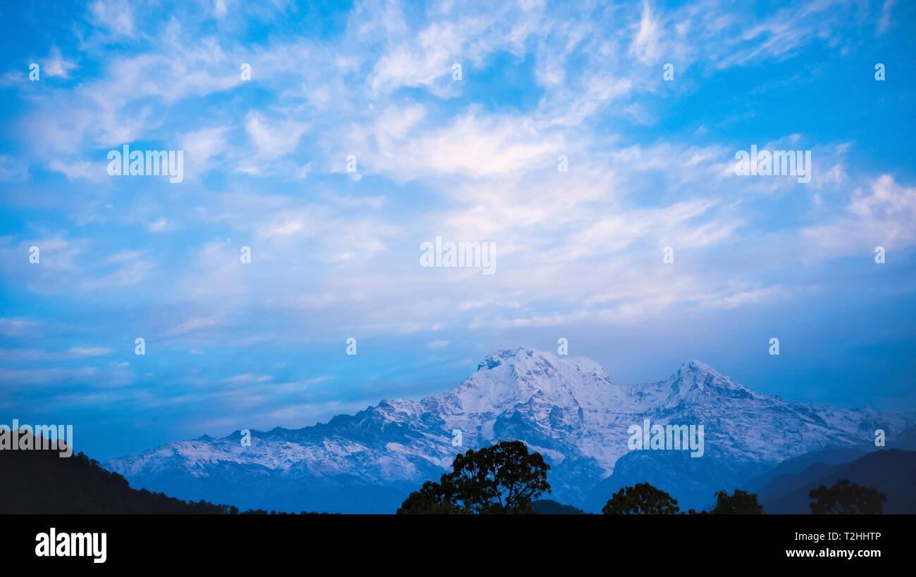 Himalaya snow hi-res stock photography and images - Alamy