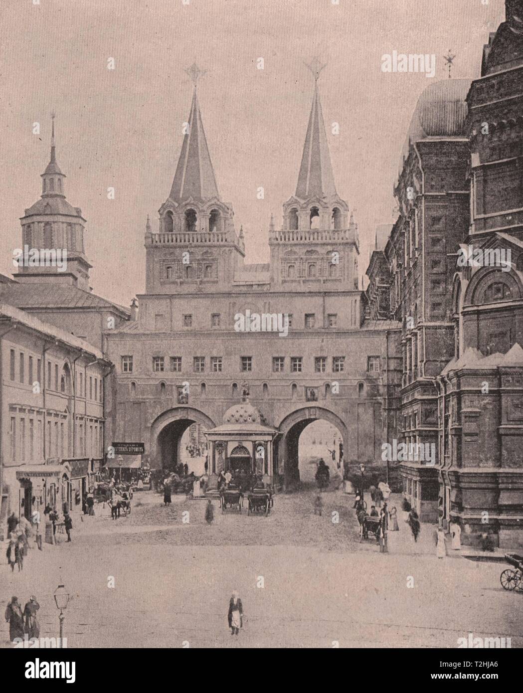 Iberian Chapel and Resurrection Gate, Moscow Stock Photo - Alamy