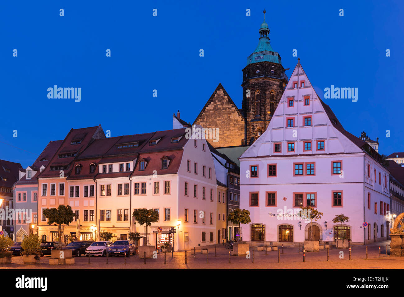 Market place and parish church hi-res stock photography and images - Alamy