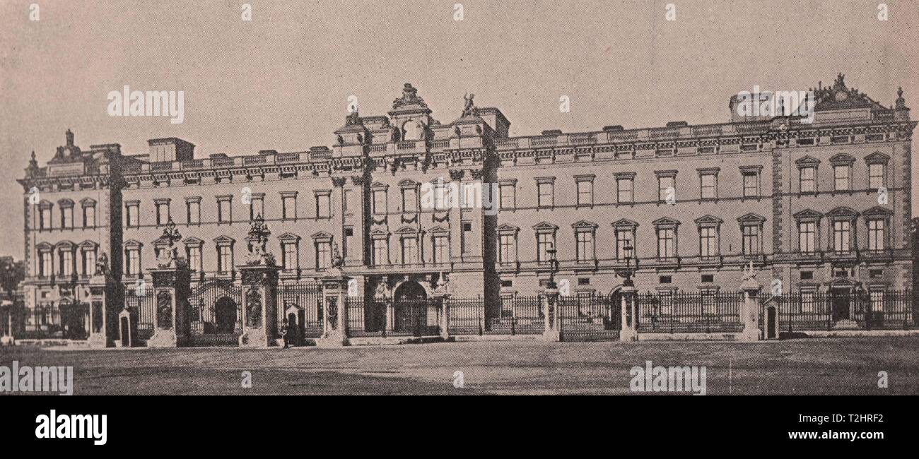 Buckingham Palace, Front View Stock Photo - Alamy