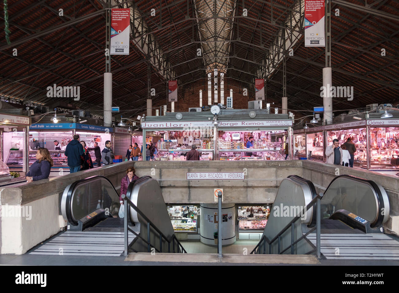 Basement food hall hi-res stock photography and images - Alamy