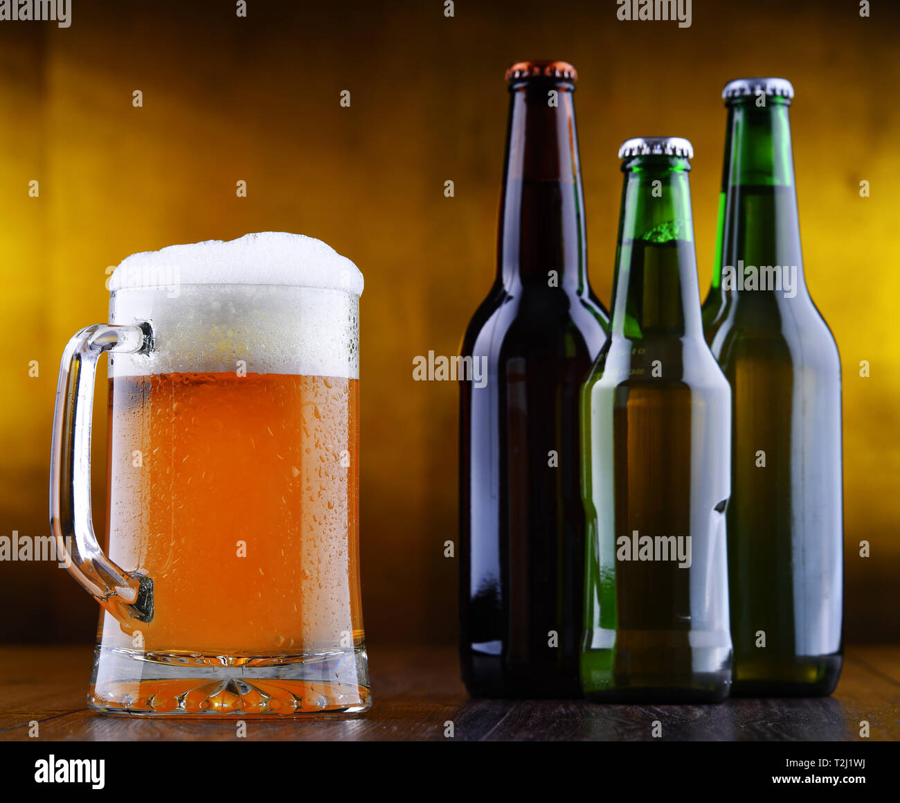 Assorted beer bottles hi-res stock photography and images - Alamy