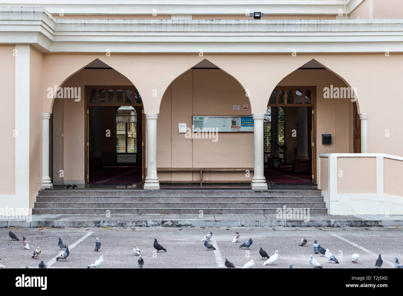 Symbols of islamic architecture hi-res stock photography and images - Alamy