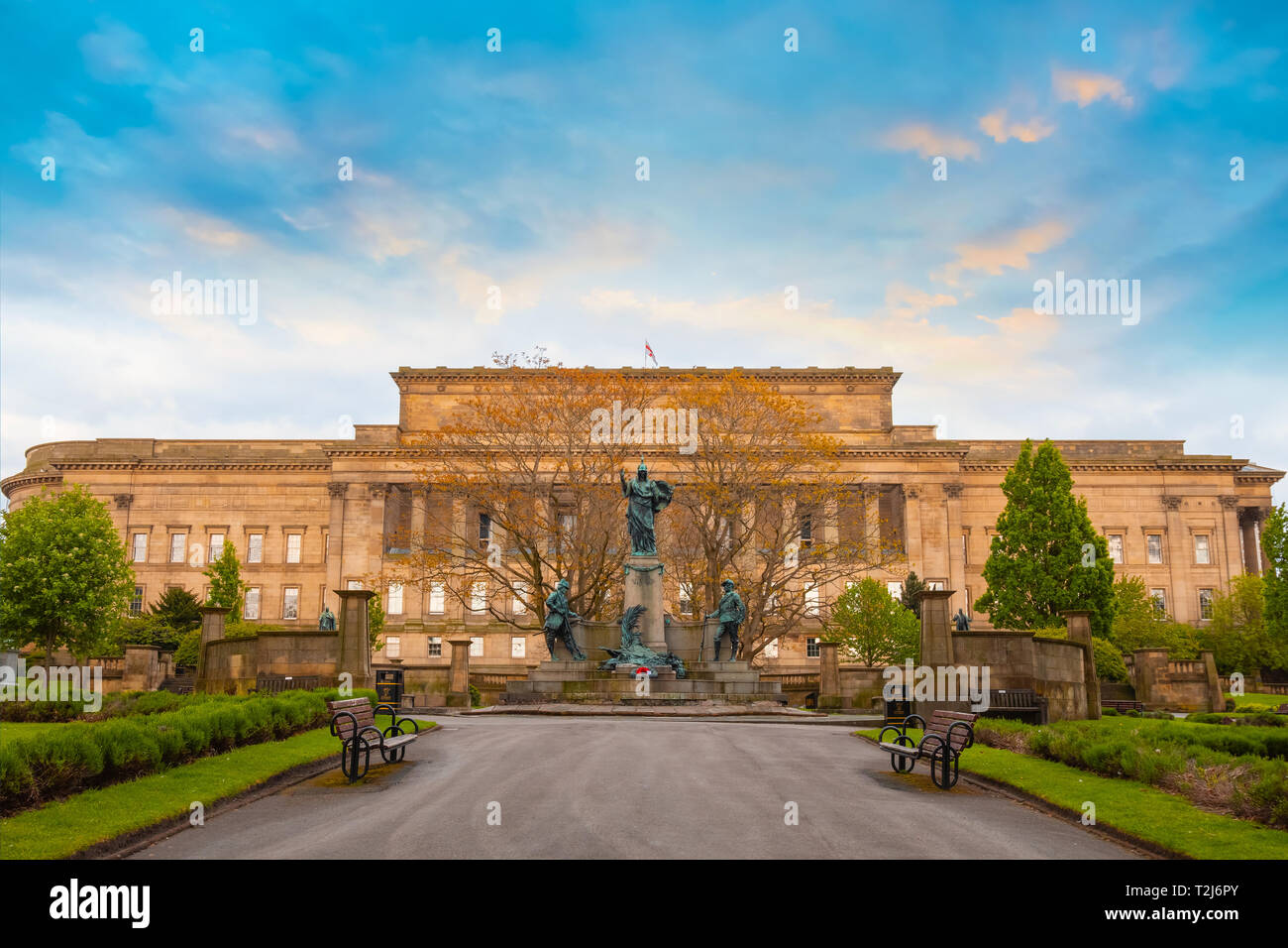 Kings liverpool regiment memorial hi-res stock photography and images ...