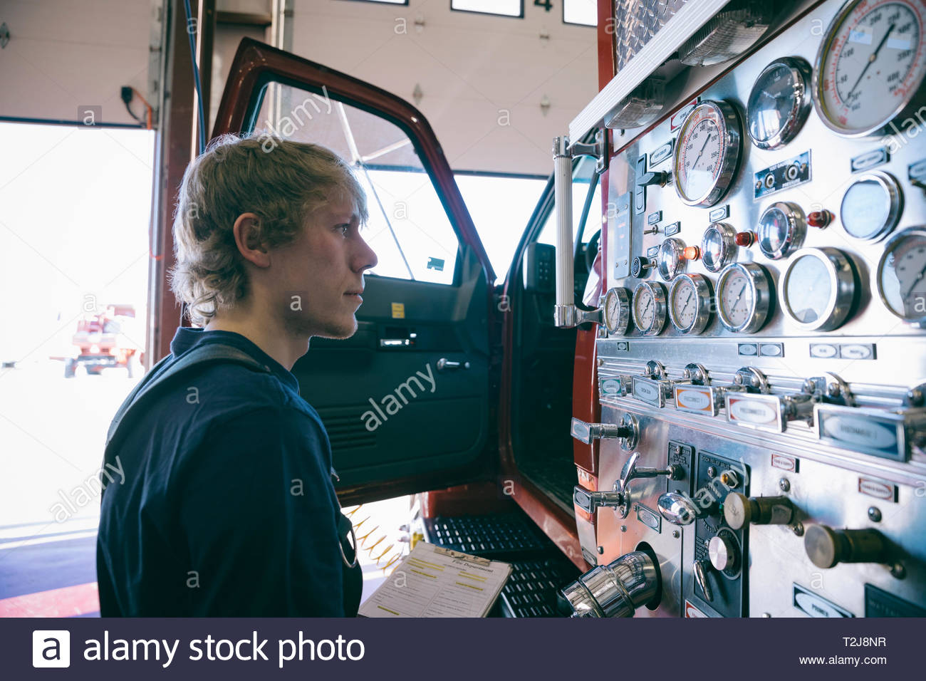 Engine checking hi-res stock photography and images - Alamy