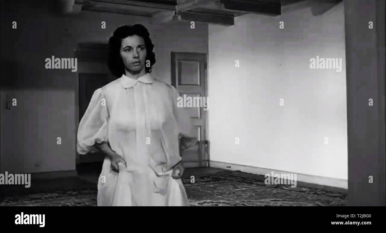 Woman screaming horror 1950s hi-res stock photography and images - Alamy