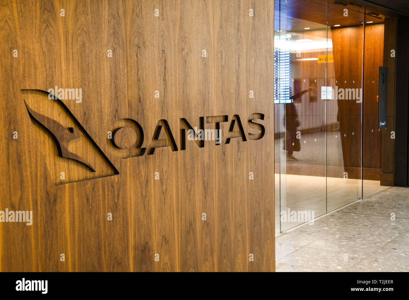 Qantas business lounge hi-res stock photography and images - Alamy