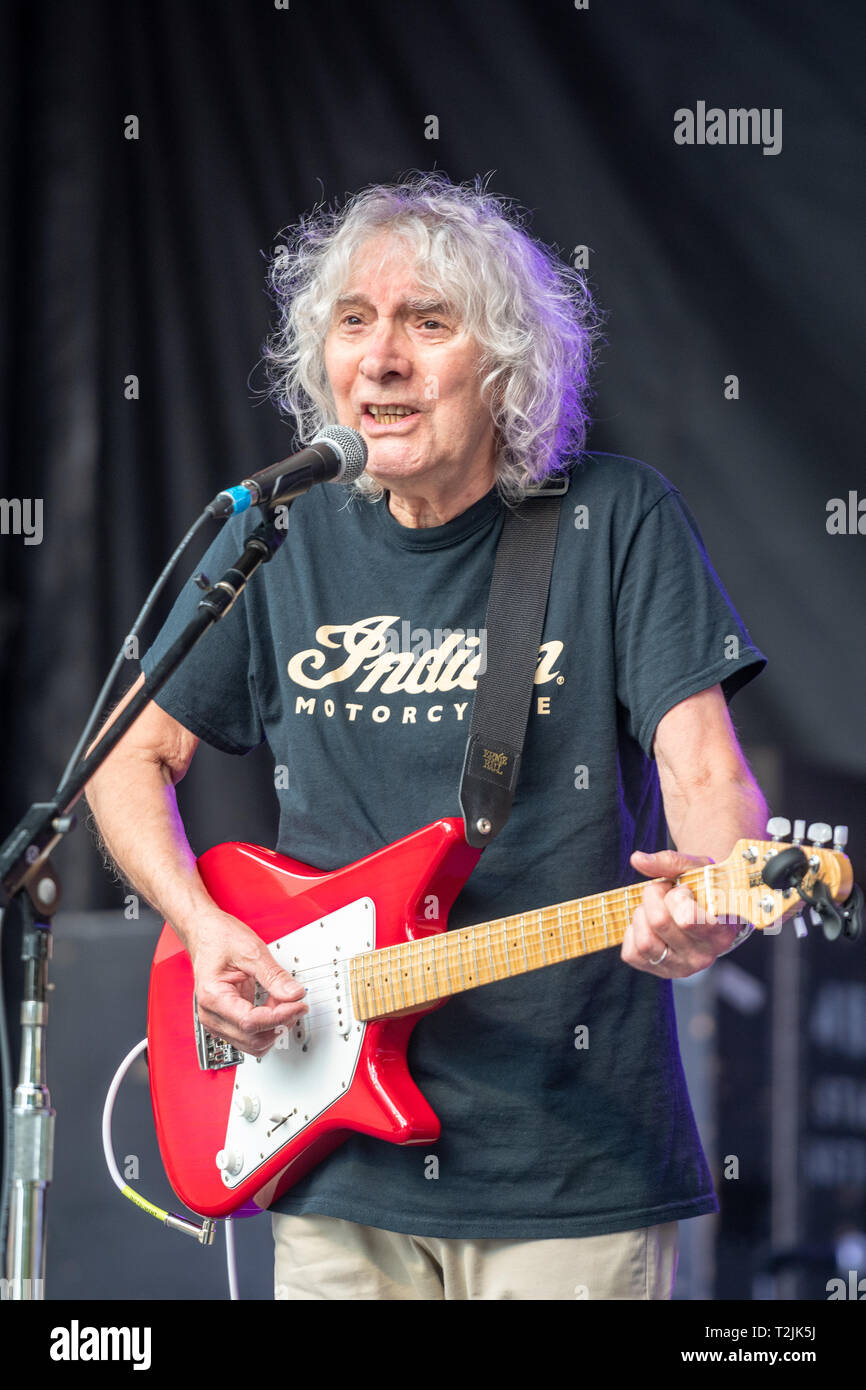 Albert lee guitarist hi-res stock photography and images - Alamy