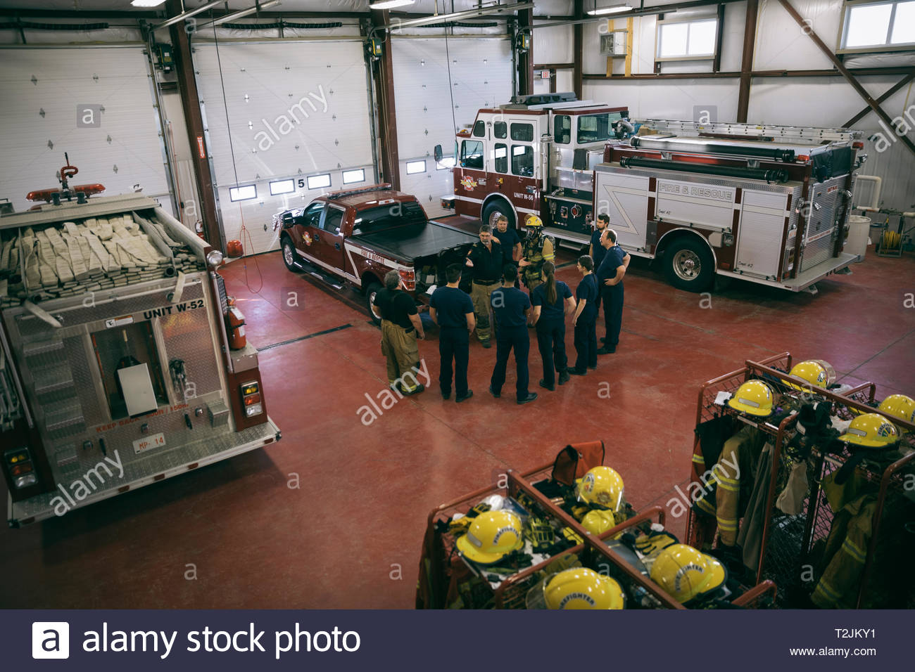 Meeting service station hi-res stock photography and images - Alamy
