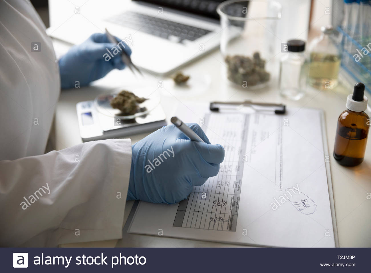 Recording quality hi-res stock photography and images - Alamy