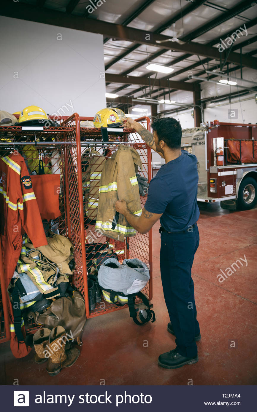 Firefighter fire station hi-res stock photography and images - Alamy