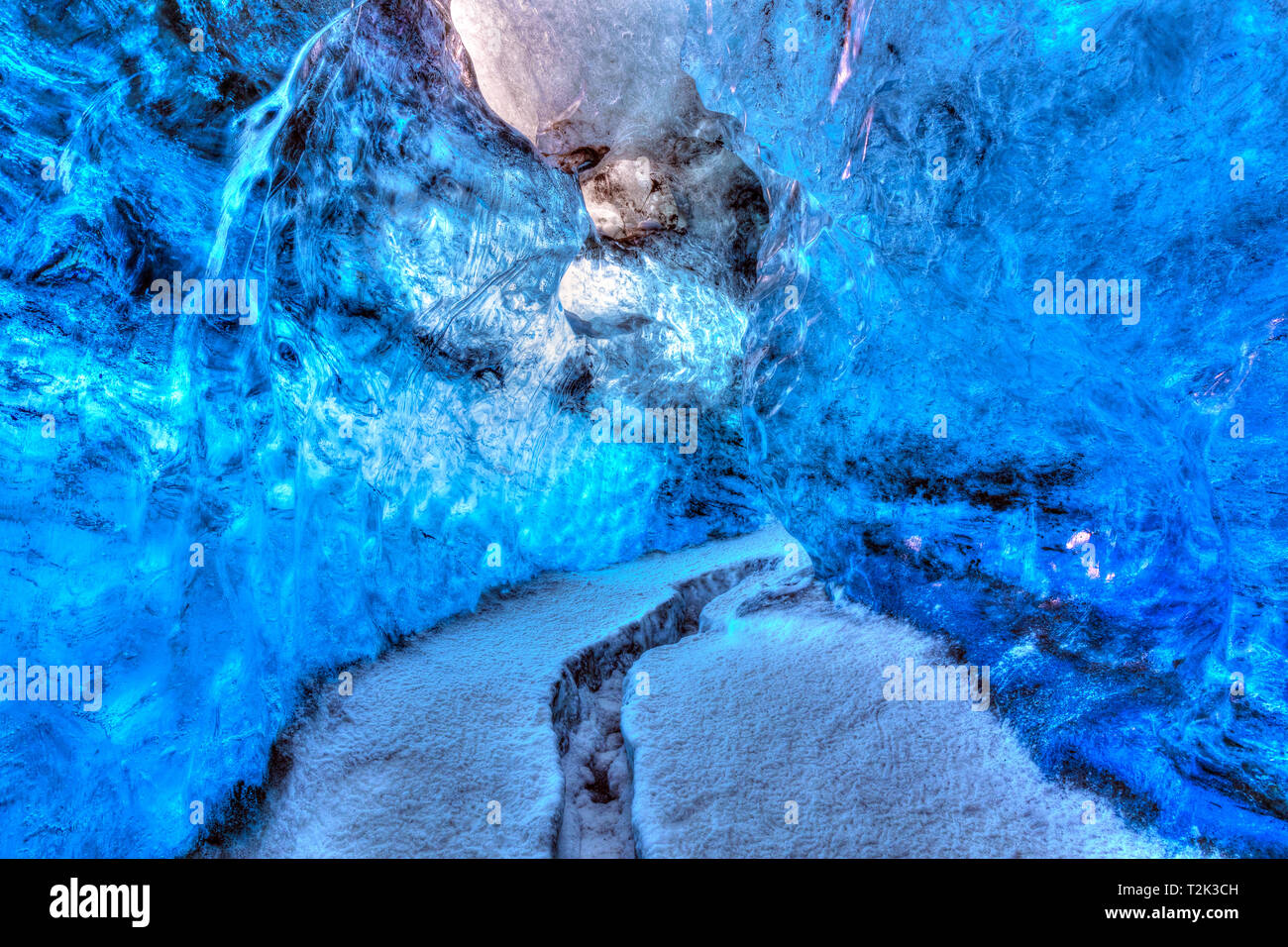 Glacier cave iceland hi-res stock photography and images - Alamy