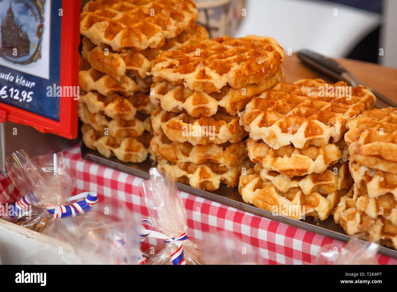 Dutch Stroop Waffels Stock Photo - Alamy
