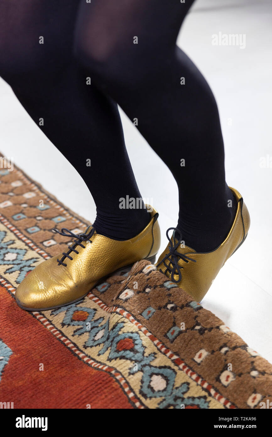 100 foot fall hi-res stock photography and images - Alamy