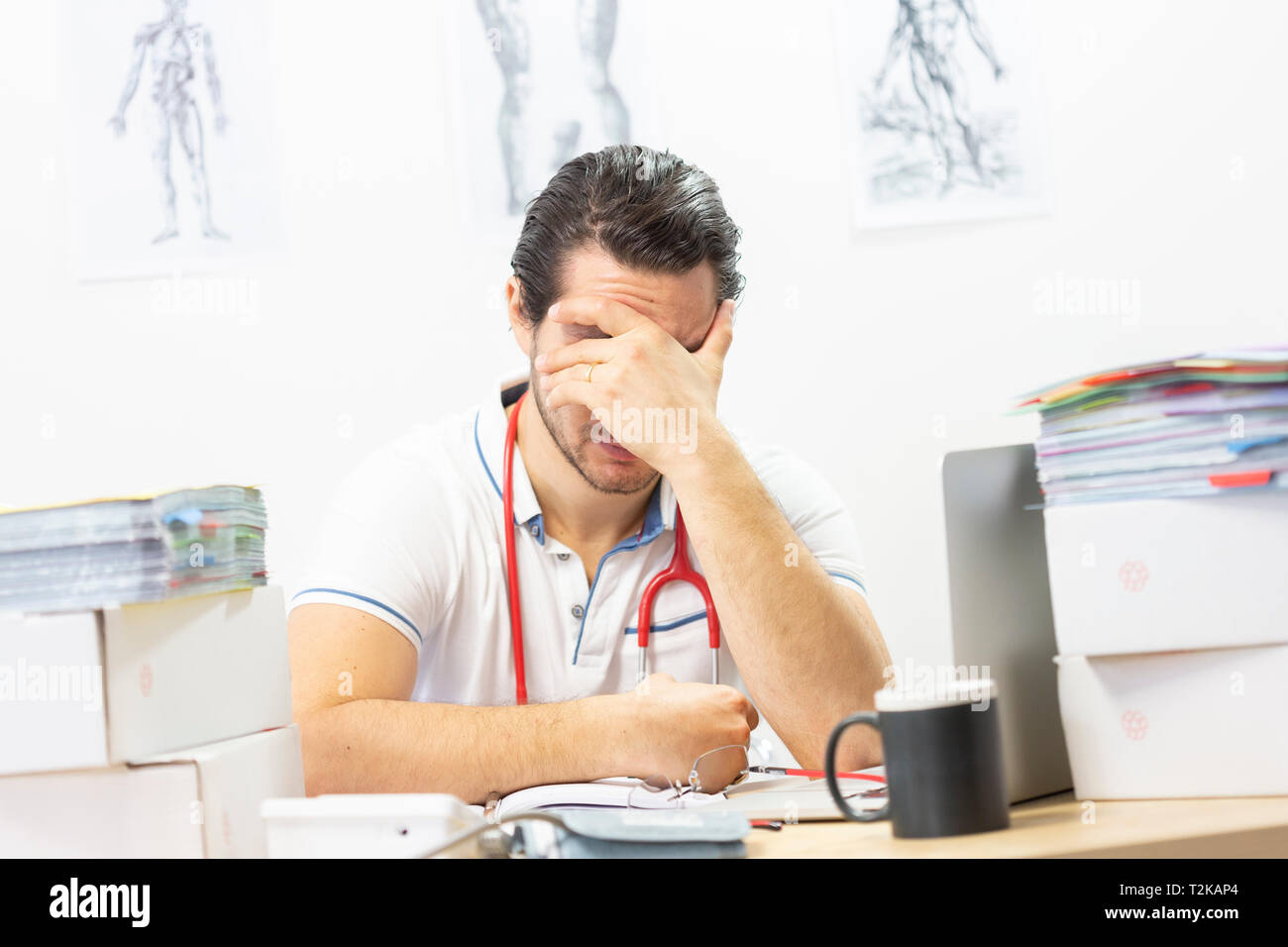 Burnout symptom hi-res stock photography and images - Alamy
