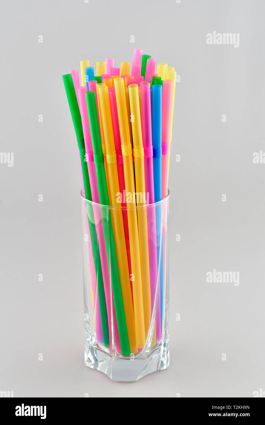 Bunch of straws hi-res stock photography and images - Alamy