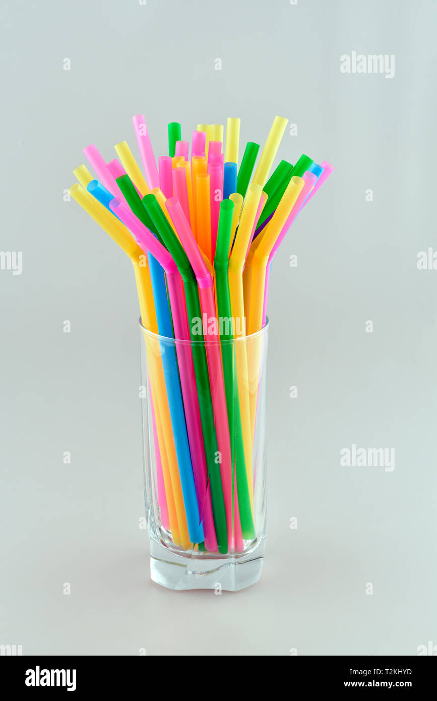 Colorful straws hi-res stock photography and images - Alamy
