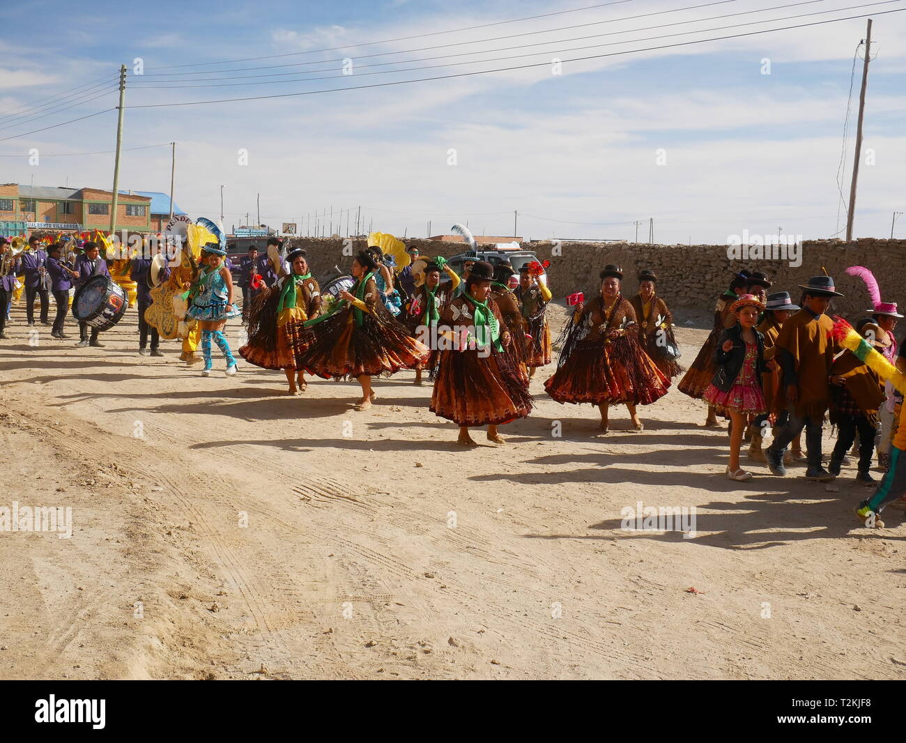UYUNI, BO - CIRCA OCT 2018 - Popular parade with masks in Colchani ...