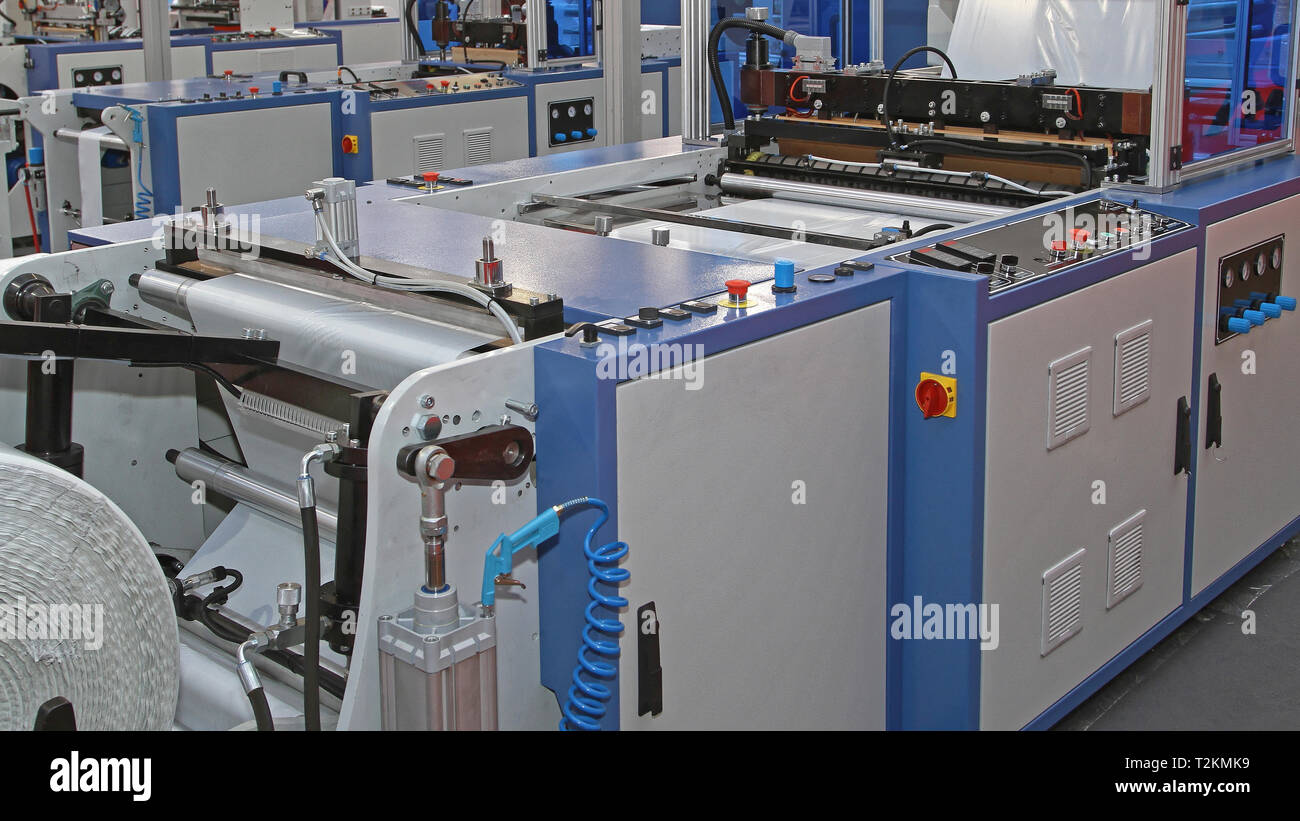 Printing machine packing machine hi-res stock photography and images ...