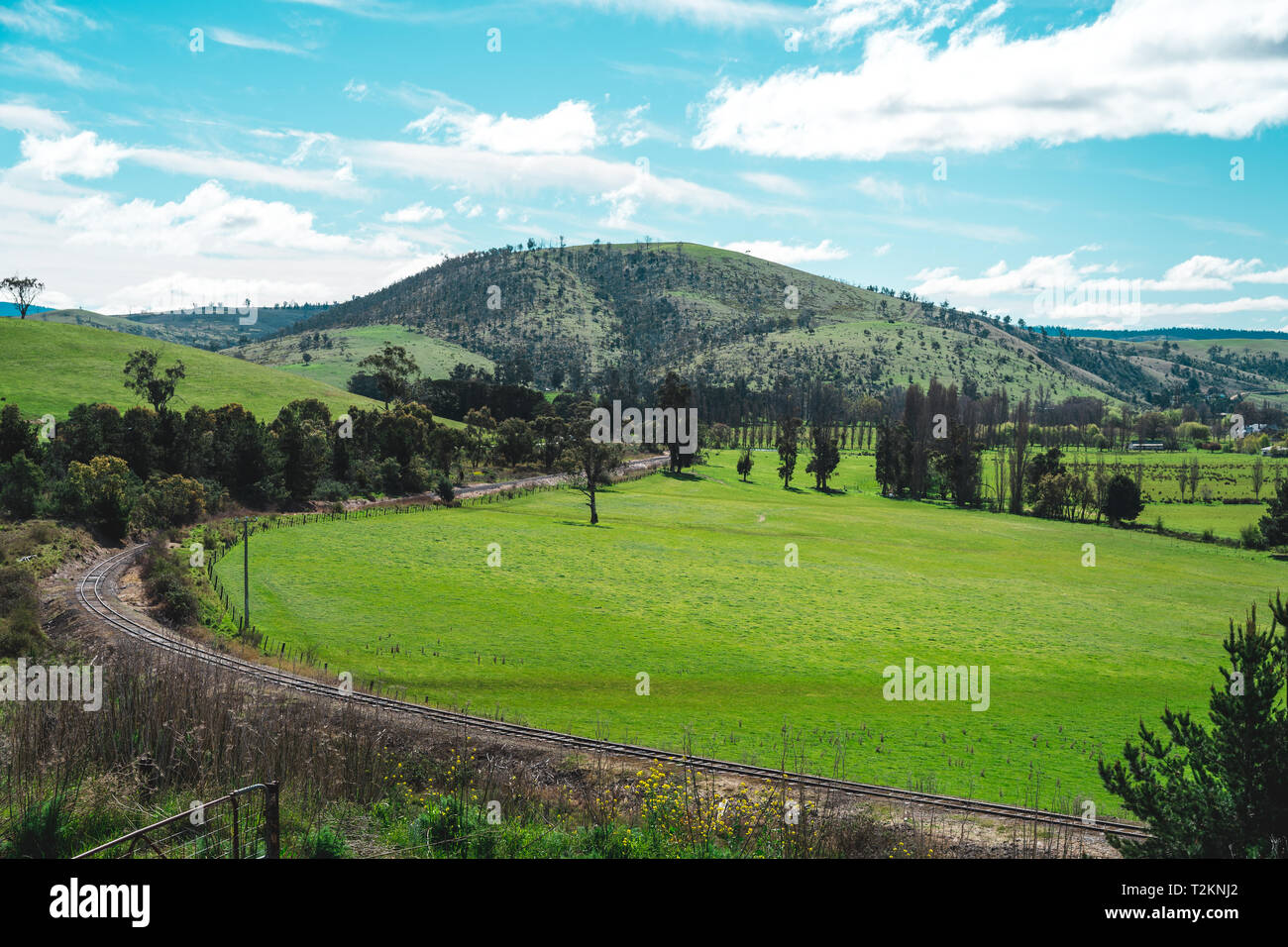 Grass plain australia hi-res stock photography and images - Alamy