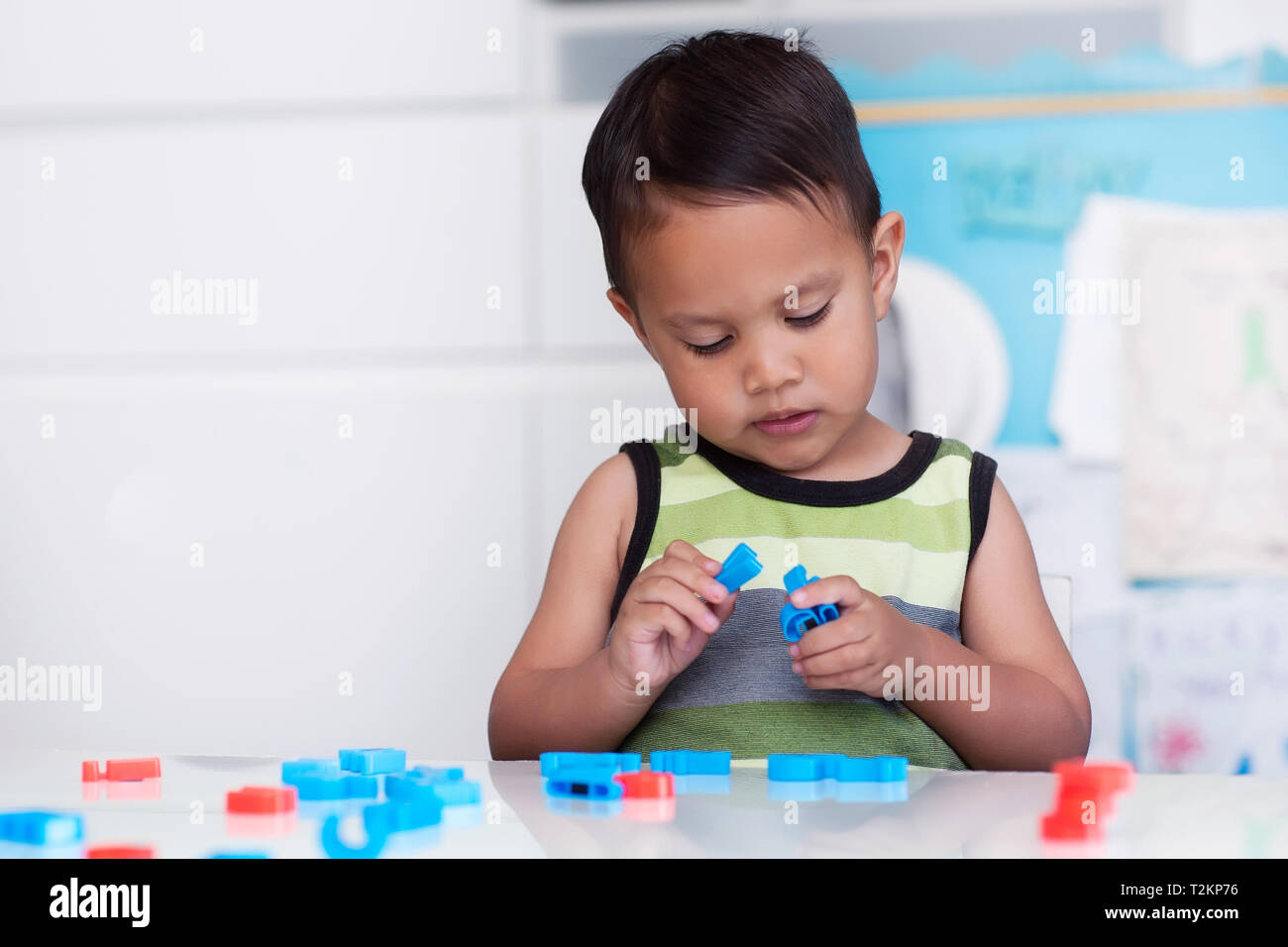 Two boy thinking in class hi-res stock photography and images - Alamy