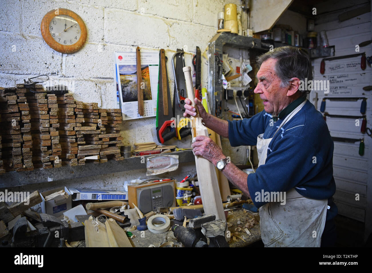 Batmaker John Bowles crafts a handmade cricket bat at Warsop Stebbing ...