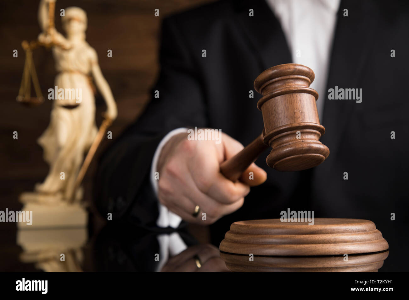 Courtroom, Judge, male judge in black mirror background Stock Photo - Alamy