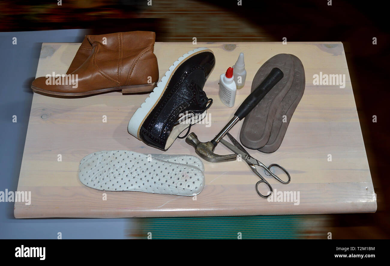 Tools of shoe maker hi-res stock photography and images - Alamy
