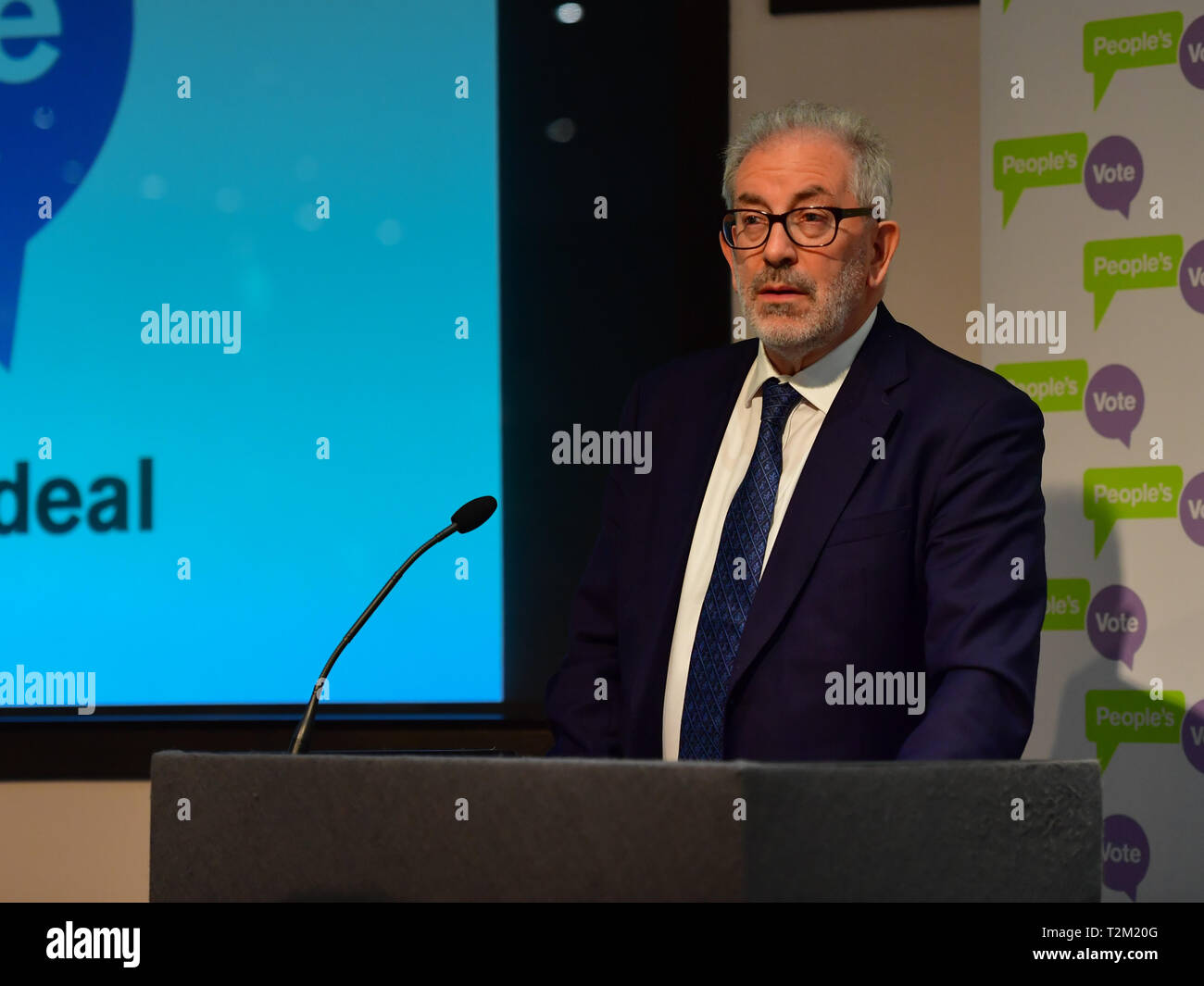 Former head civil service lord bob kerslake hi-res stock photography ... Former head civil service lord bob kerslake hi-res stock photography ...
