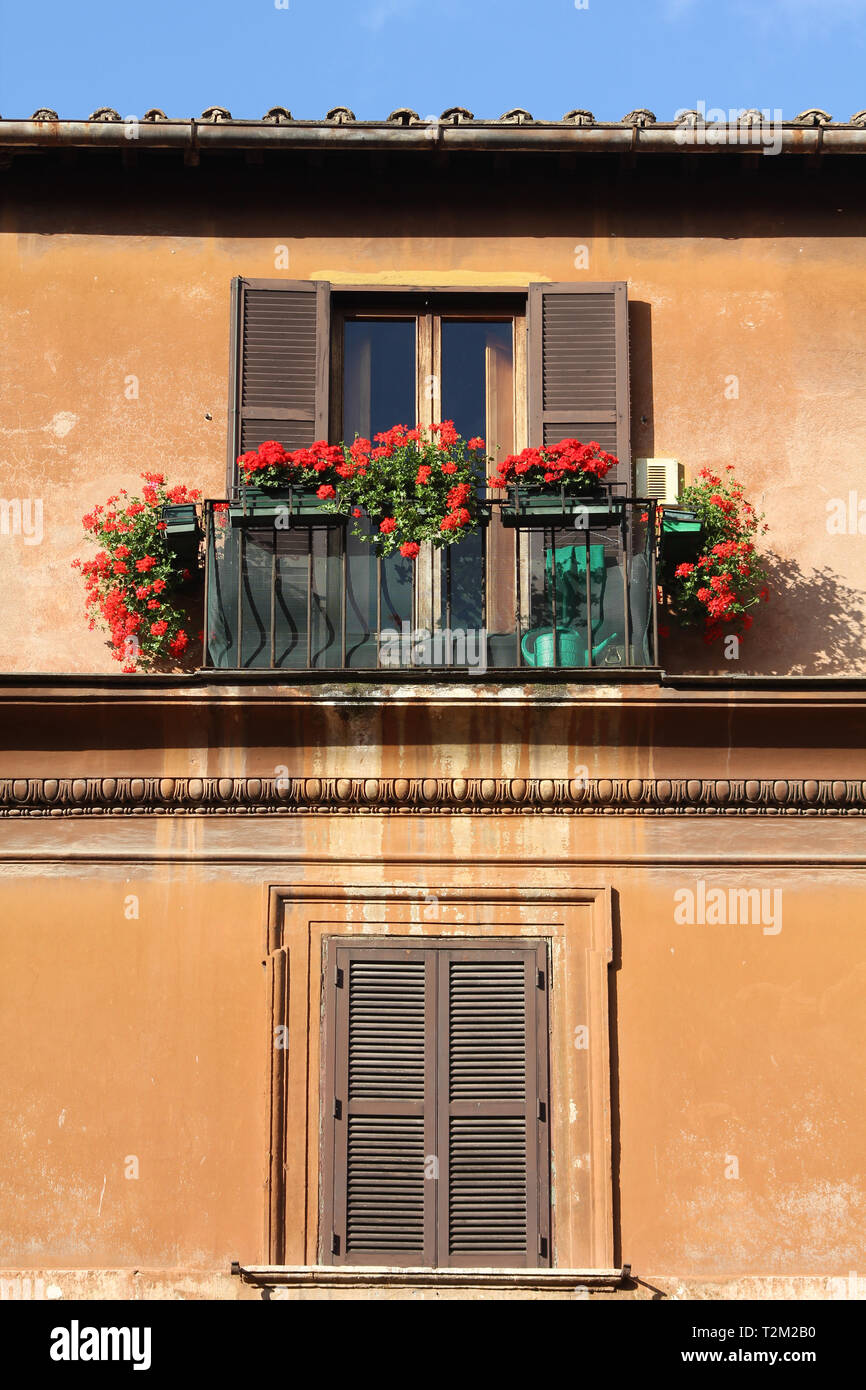 Balcony and flowers rome hi-res stock photography and images - Alamy