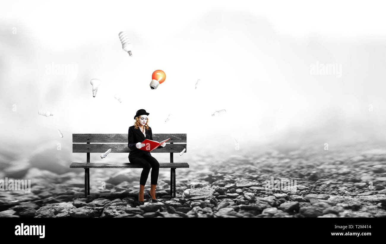 Mime in red suit hi-res stock photography and images - Alamy