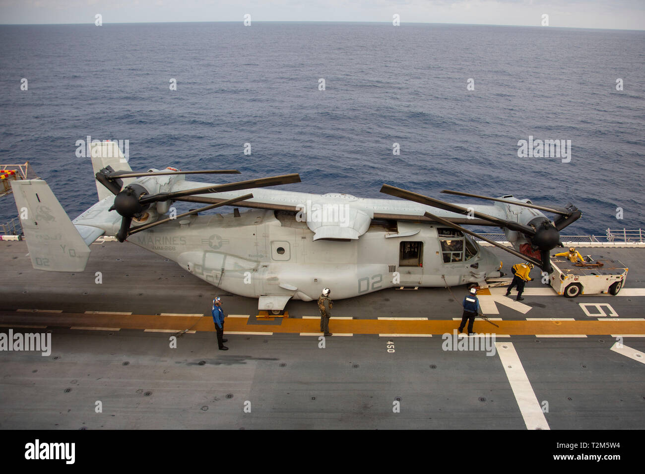 A U.S. Marine Corps MV-22B Osprey with Marine Medium Tiltrotor Squadron ...