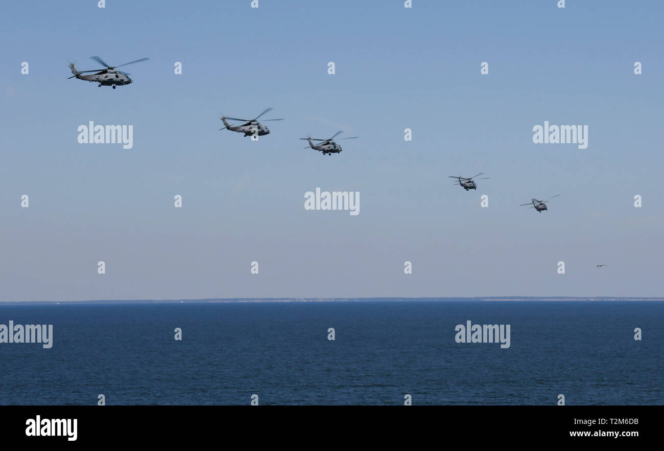 190401-N-MM912-1011 NORFOLK (April 1, 2019) MH-60R Sea Hawk helicopters ...
