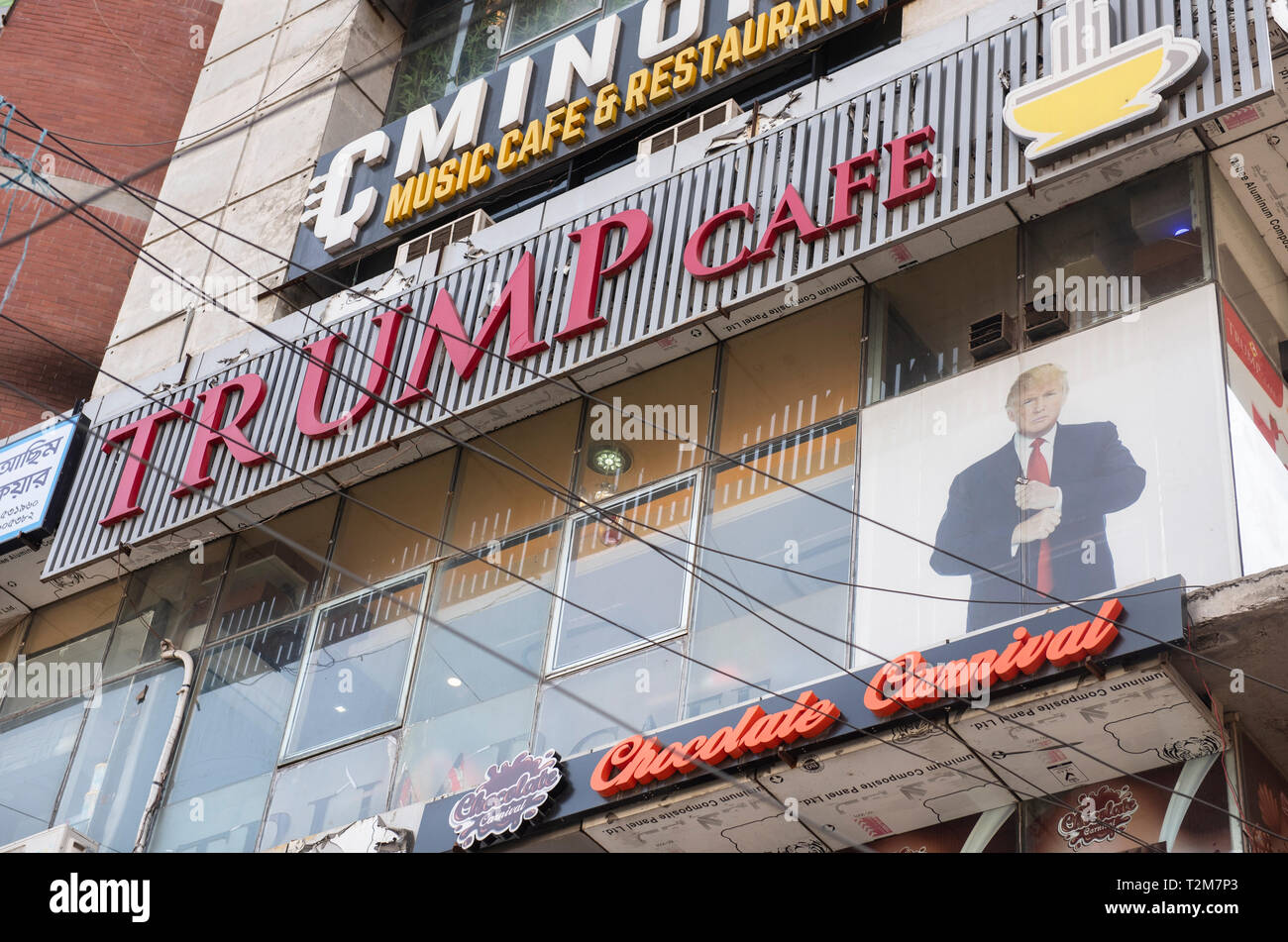 Shop trump hi-res stock photography and images - Alamy
