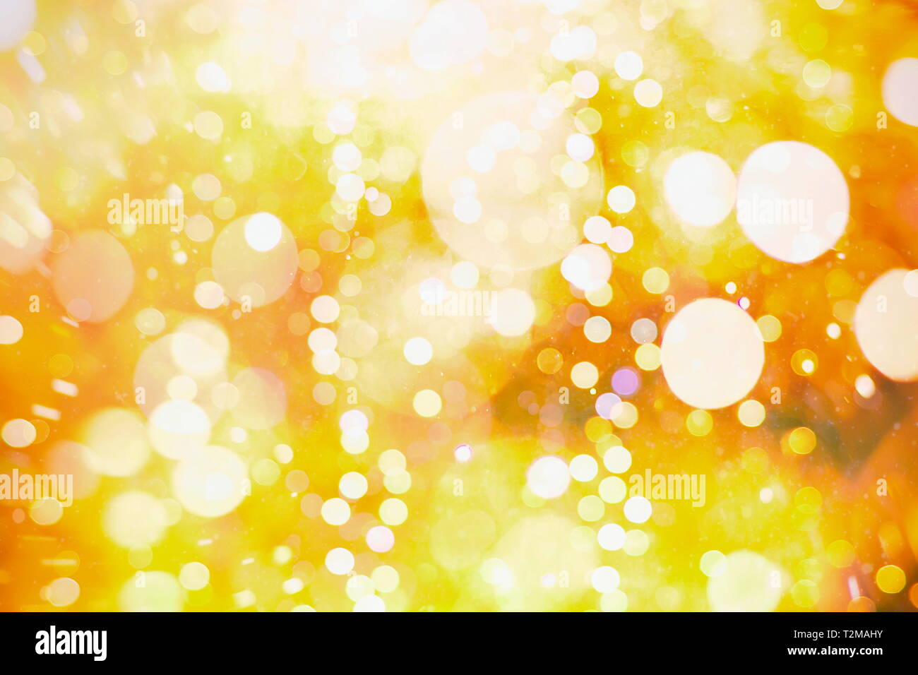 Christmas light background. Holiday glowing backdrop. Defocused ...