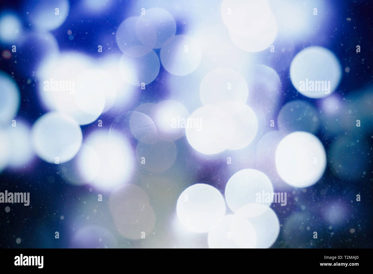 Christmas light background. Holiday glowing backdrop. Defocused ...
