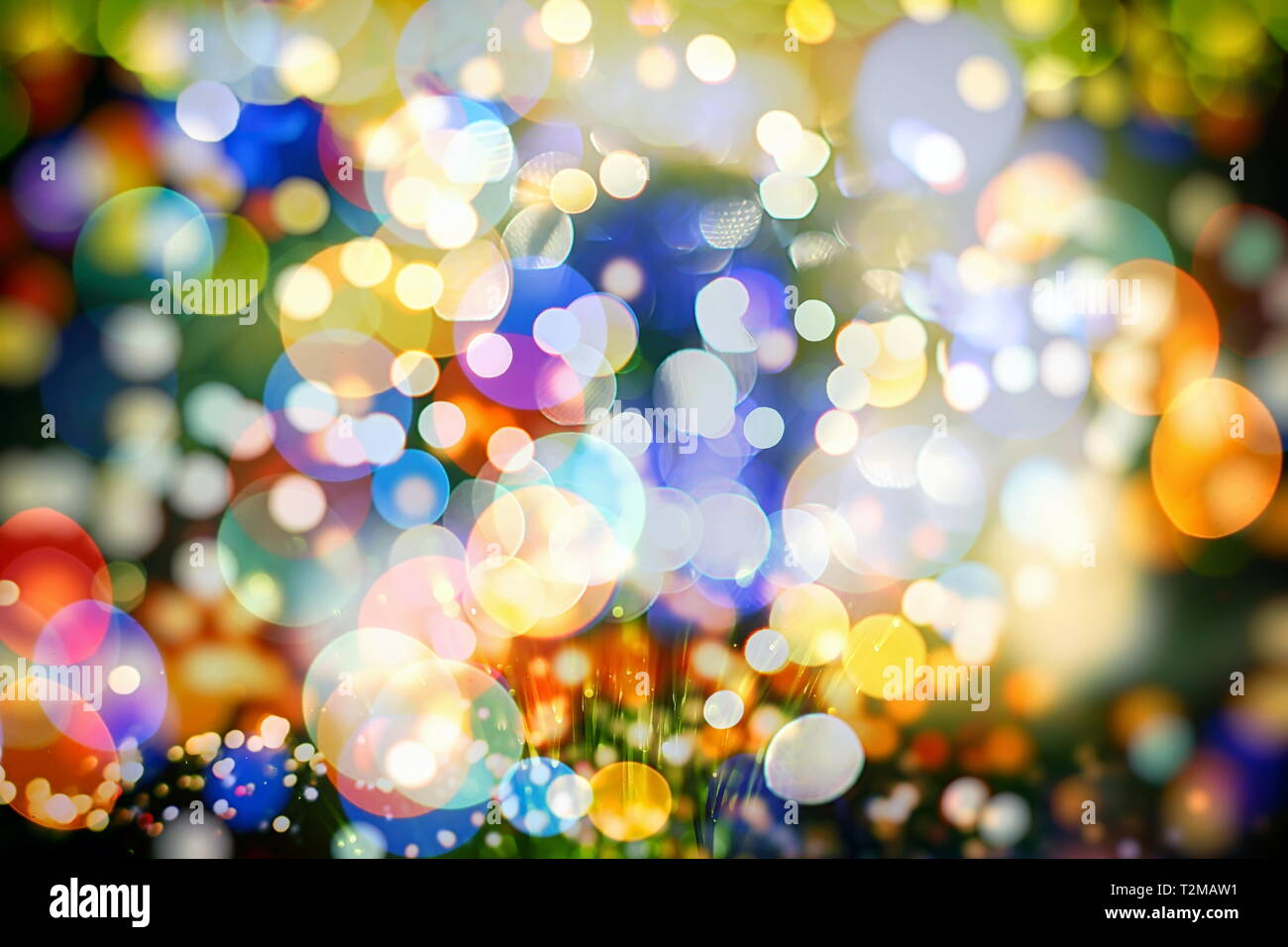 Christmas light background. Holiday glowing backdrop. Defocused ...