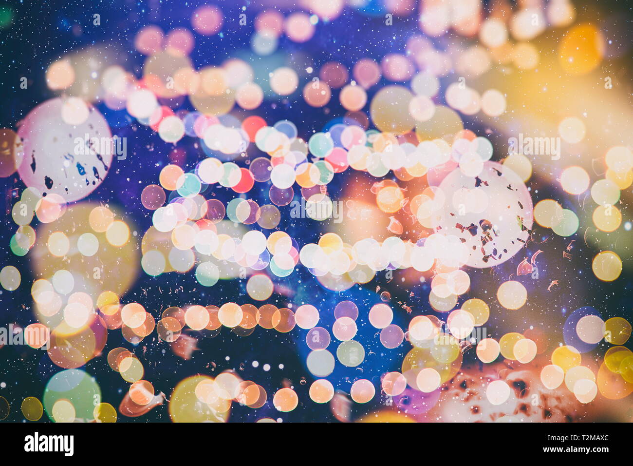 Christmas light background. Holiday glowing backdrop. Defocused ...