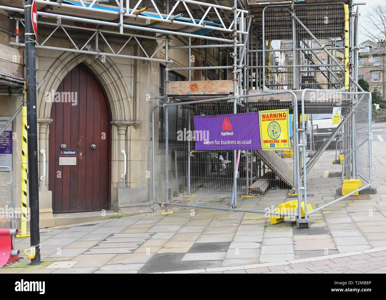Scaffolding warning sign hi-res stock photography and images - Alamy