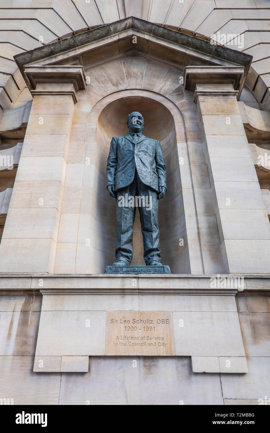 Leo schultz hi-res stock photography and images - Alamy