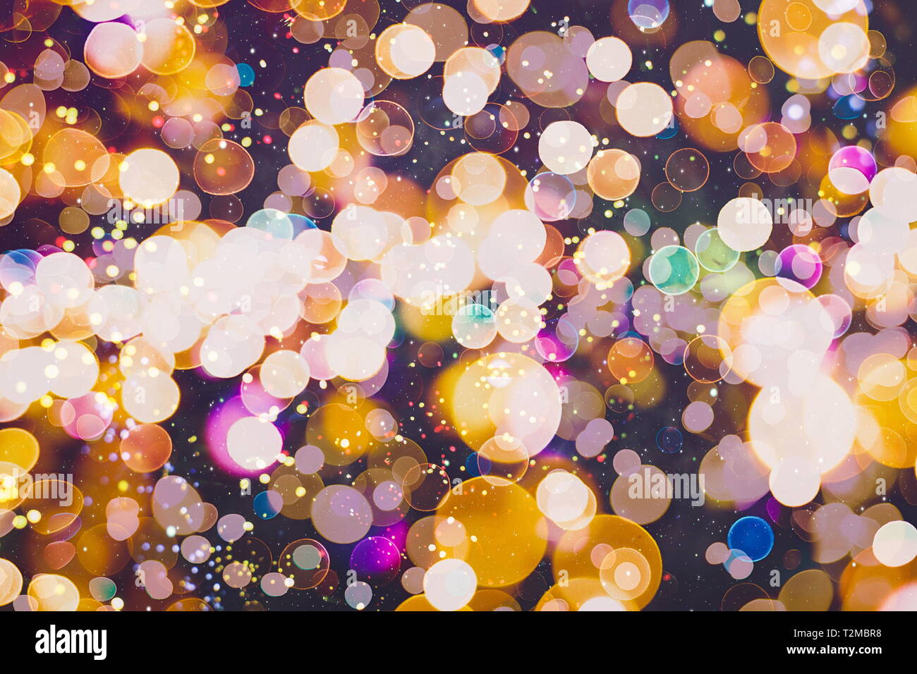 glittering shine bulbs lights background:blur of Christmas wallpaper ...